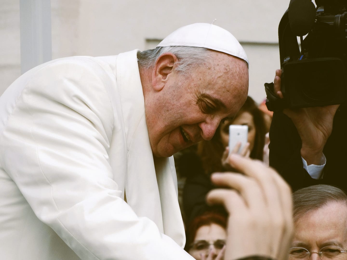 [Luxus Magazine] Who was Jorge Mario Bergoglio, aka Pope Francis ...